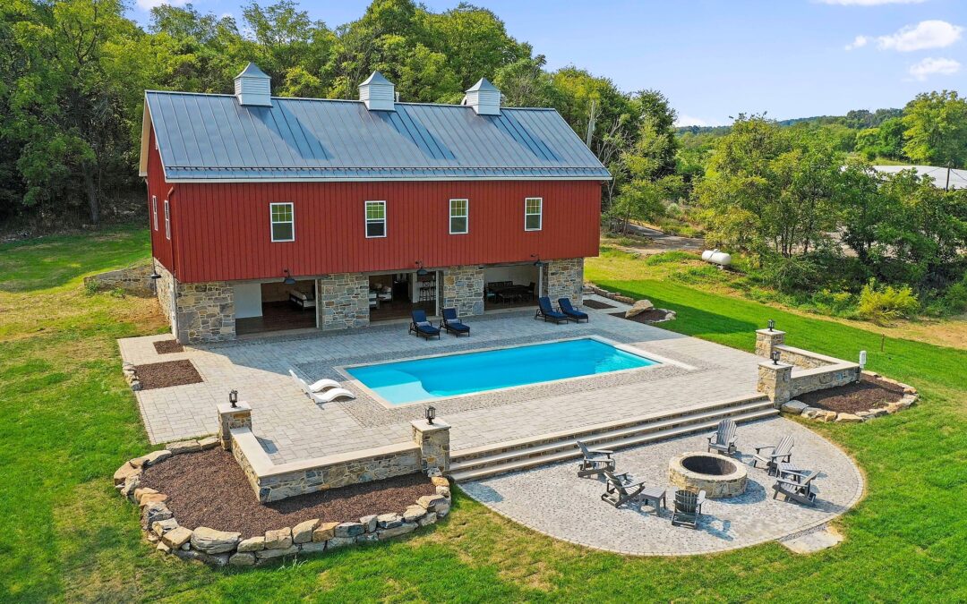 Potomac Riverside Farms bank barn exterior with pool and firepit - Mt ...